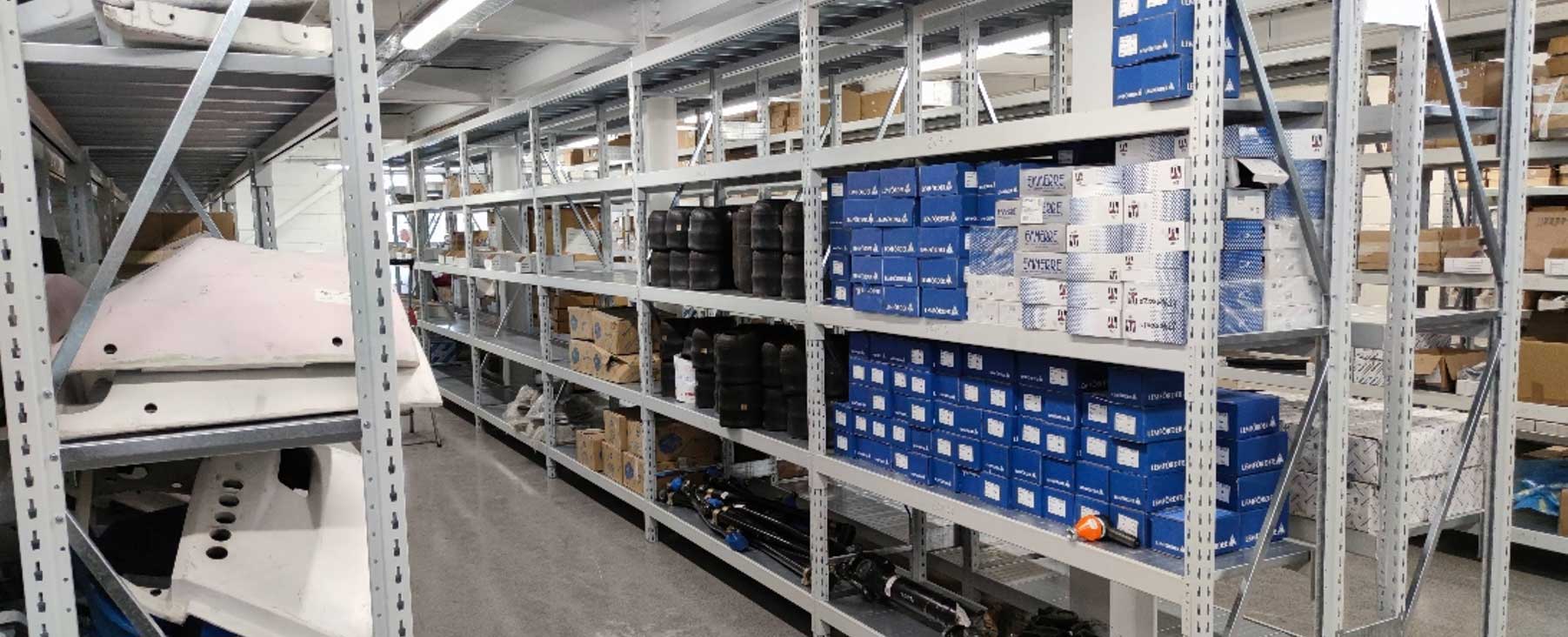 Medium picking shelves 600kg per level | Alex Shelves